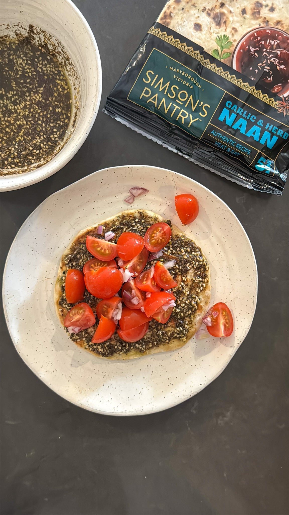 Za’atar Naan Bread with Tomato & Red Onion - Easy and Quick Lunch opti ...