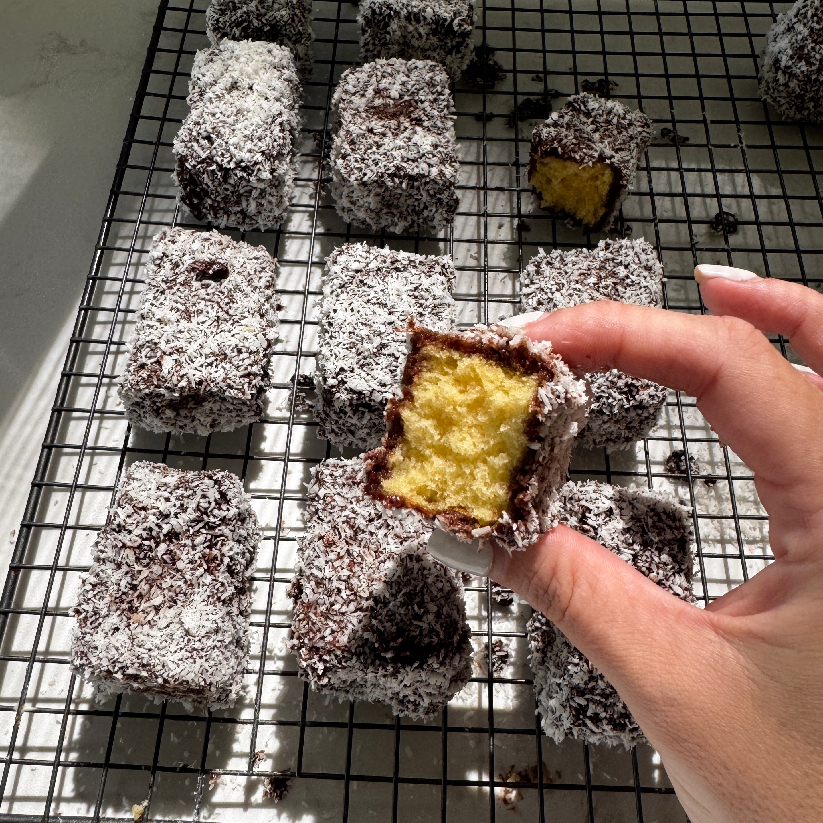 Homemade Lamingtons - Classic Australian Chocolate & Coconut Cake ...